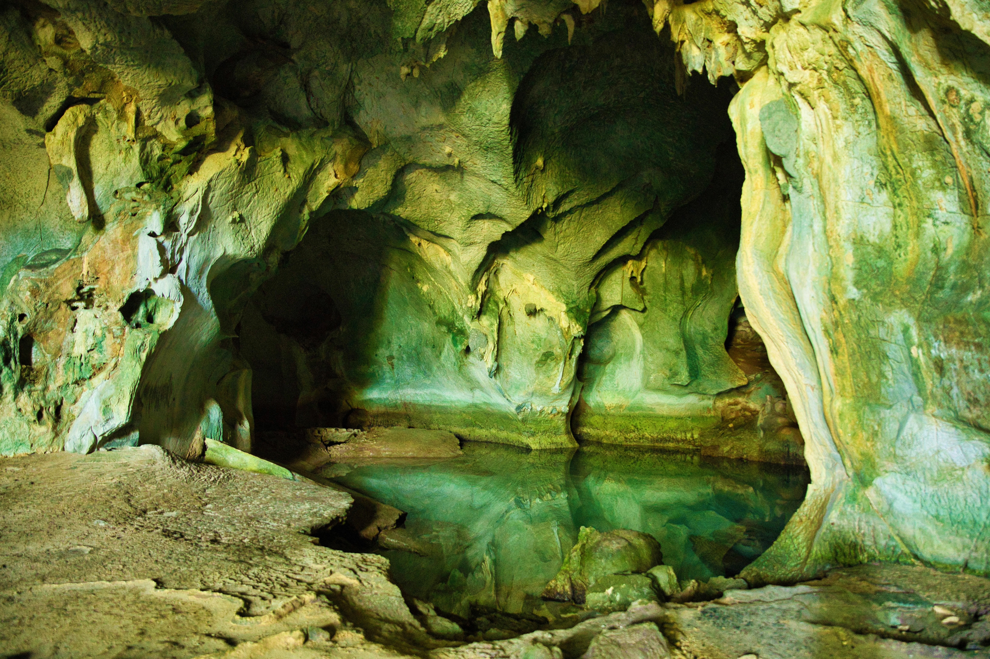 Caves in the Philippines - Fun In The Philippines